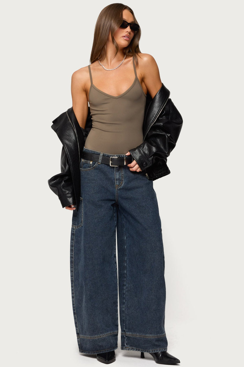 Teaghan V Neck Fitted Bodysuit – Edikted UK