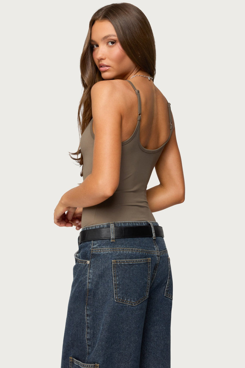 Teaghan V Neck Fitted Bodysuit – Edikted UK